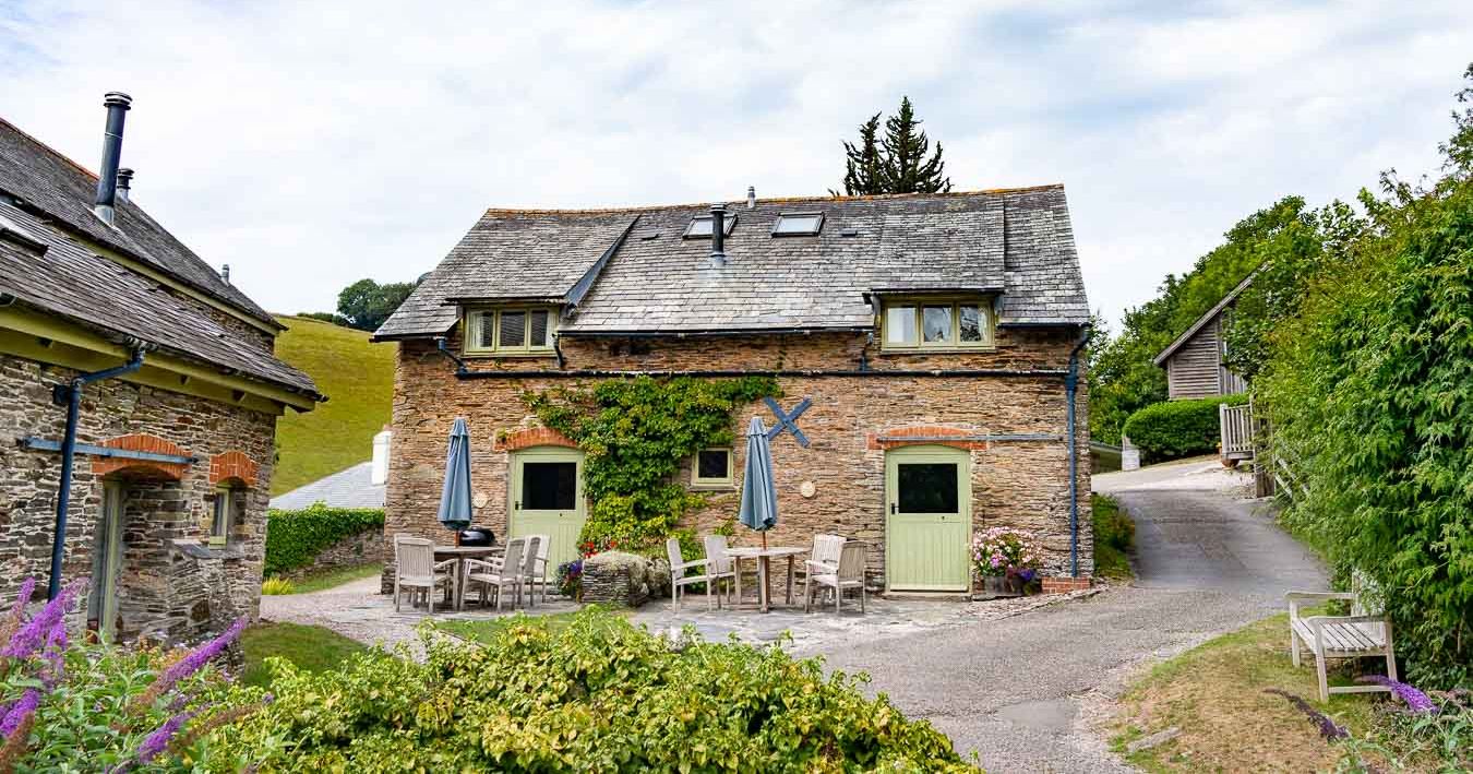 Duck's Quarry | Sleeps 9 | Flear Farm Cottages