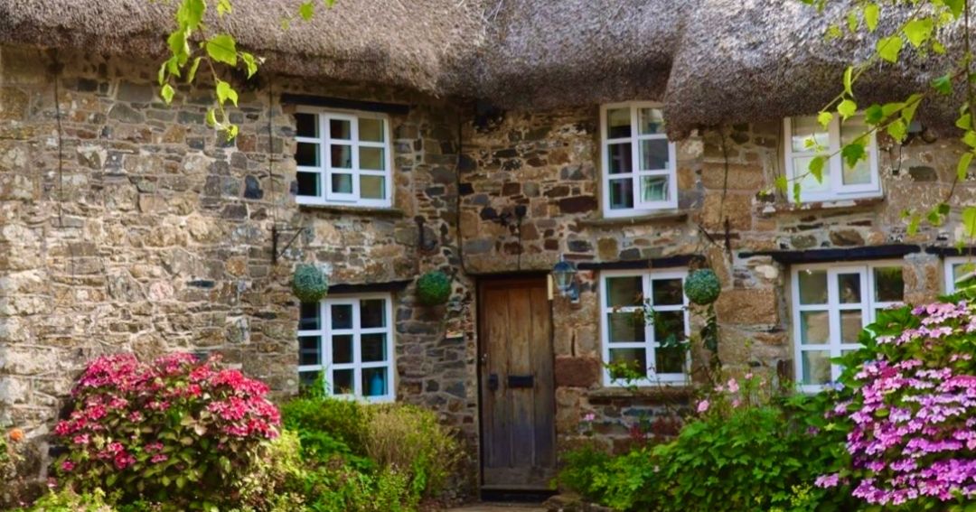 Fish, Fizz and Snooze at Bearslake Inn